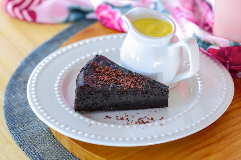 Vegan Flourless Chocolate Cake - Sara Kidd